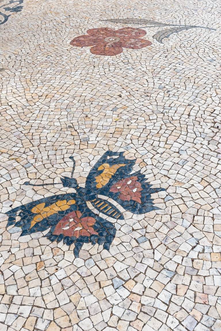Calçada artística de Lisboa: arte centenária debaixo dos teus pés