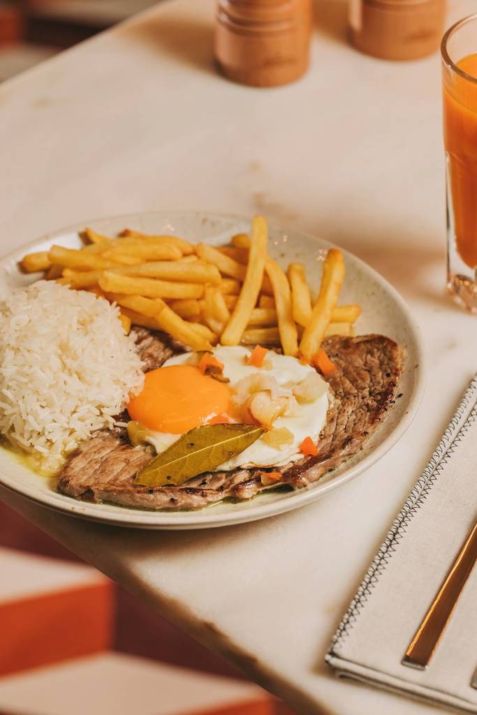 Acabámos de comer o novo Bitoque à Portuguesa n'A Padaria Portuguesa ...