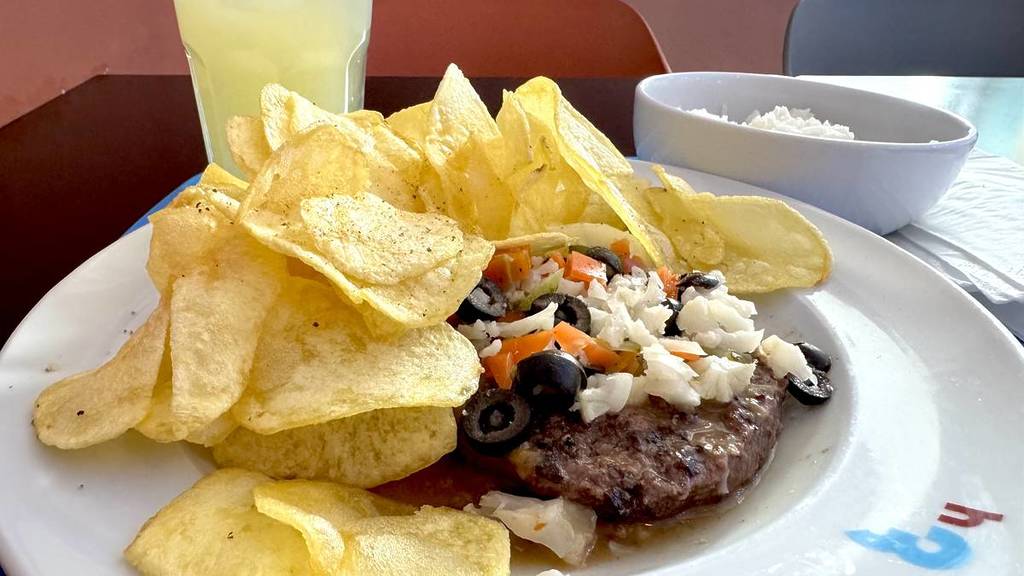 Le snack "intouchable" des tavernes portugaises est désormais aussi un ...