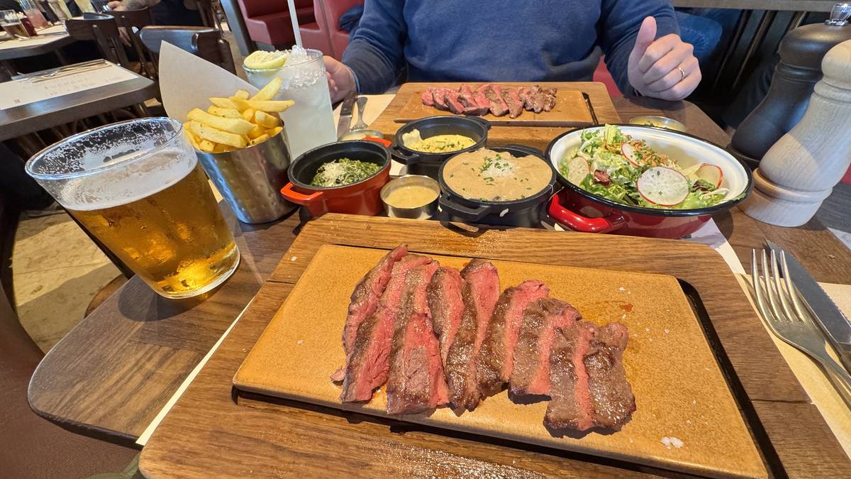 Só há 100 unidades deste hambúrguer especial no Cais do Sodré, uma ...