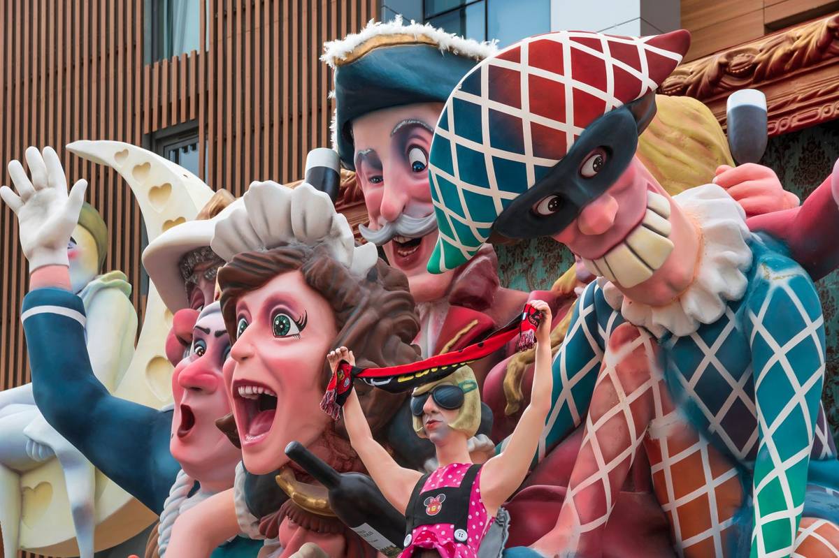 O Carnaval "mais português de Portugal" já tem novas datas: a folia em ...