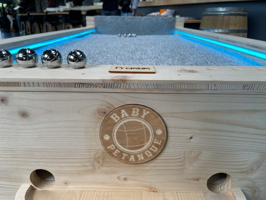 On vous présente la Baby Pétanque, la mini pétanque sur table qui s ...