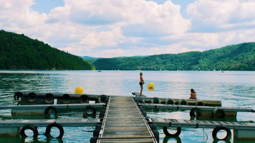 Where to swim around Lyon? - Lyon Secret