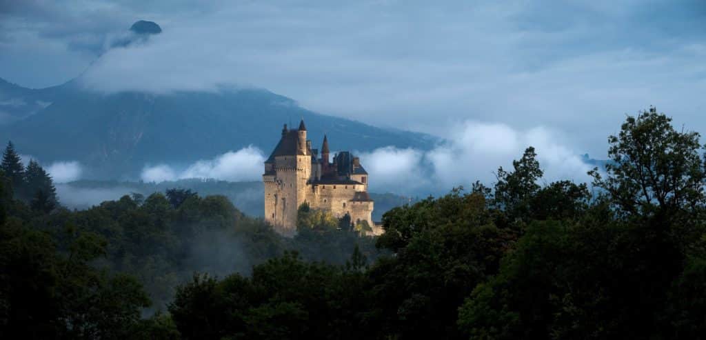 8 magnificent castles to see around Lyon