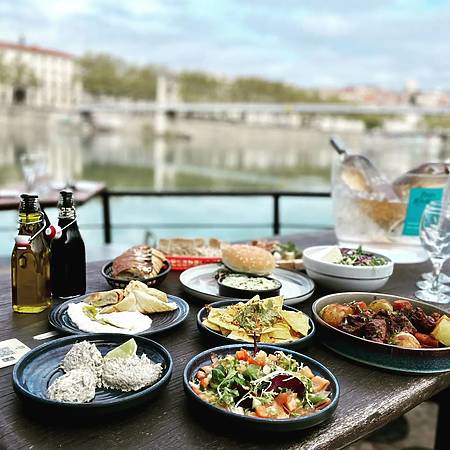 Les meilleures péniches de Lyon : notre sélection