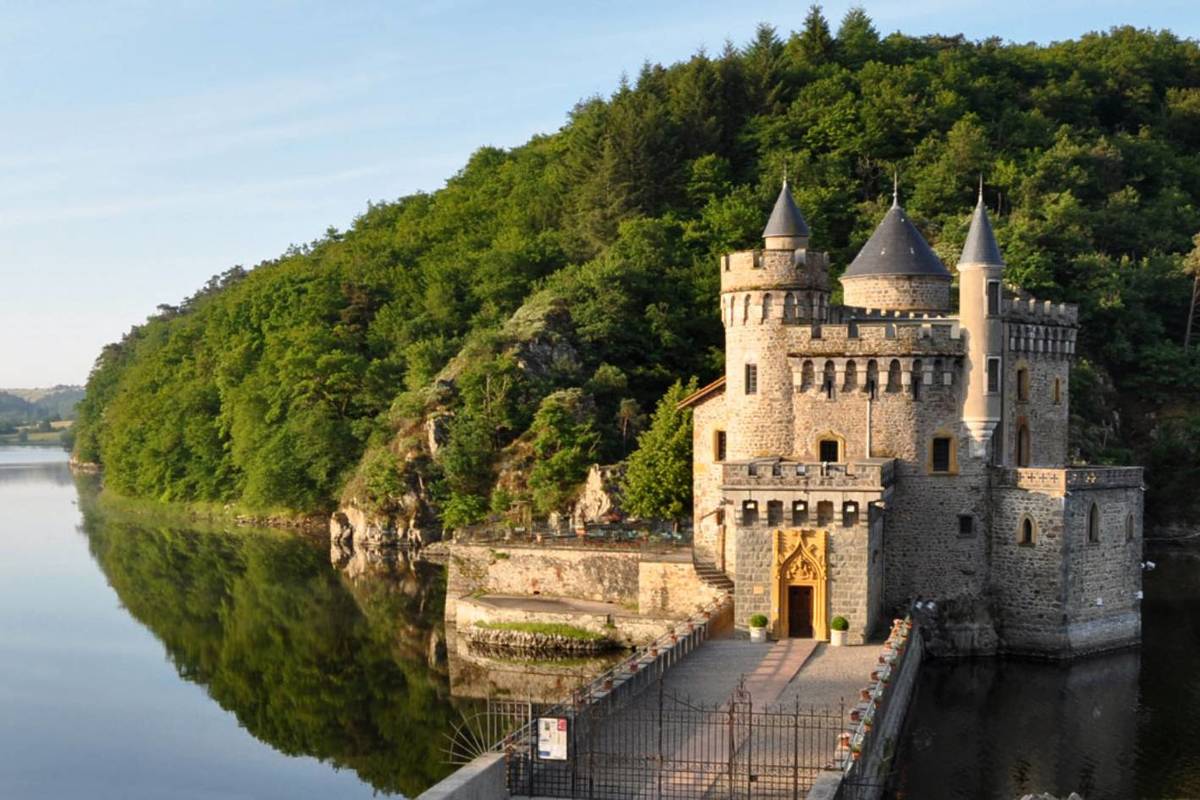 8 must-see castles around Lyon