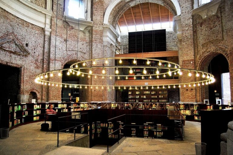 The 10 most beautiful libraries In Madrid