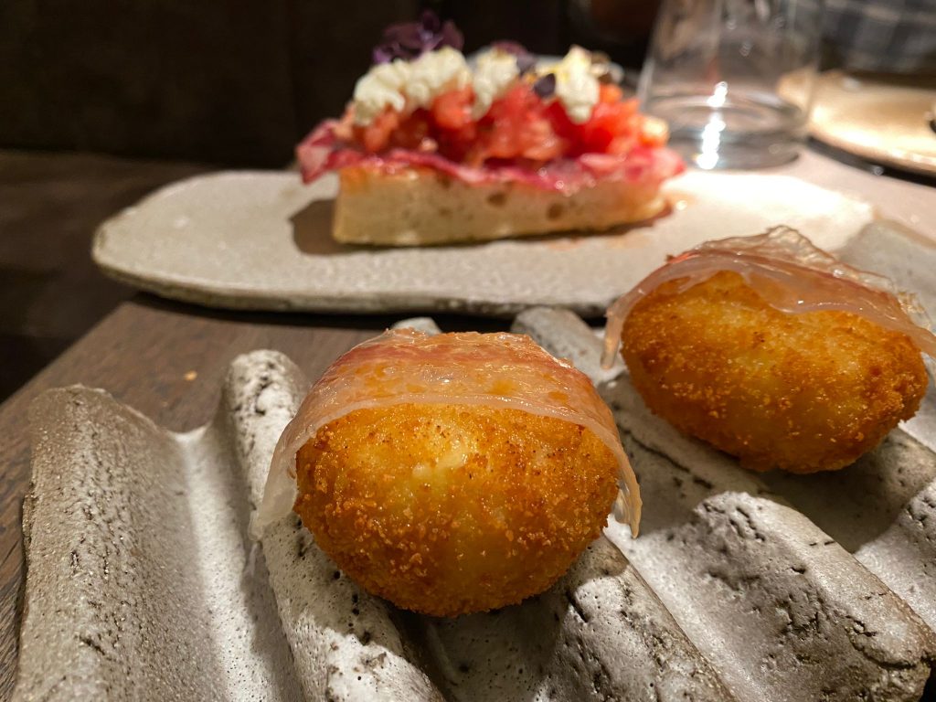 Caluana: un restaurante que está dentro de una iglesia