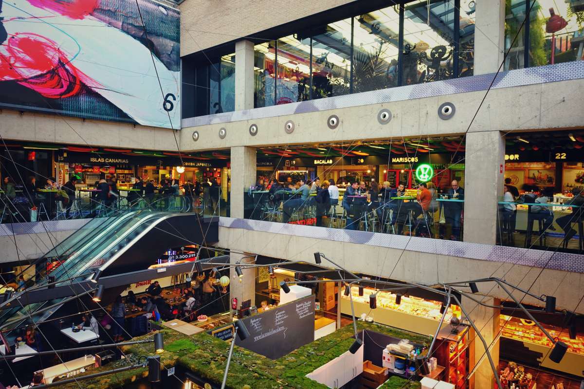 What to do in Chueca: an incombustible neighborhood and Pride epicenter