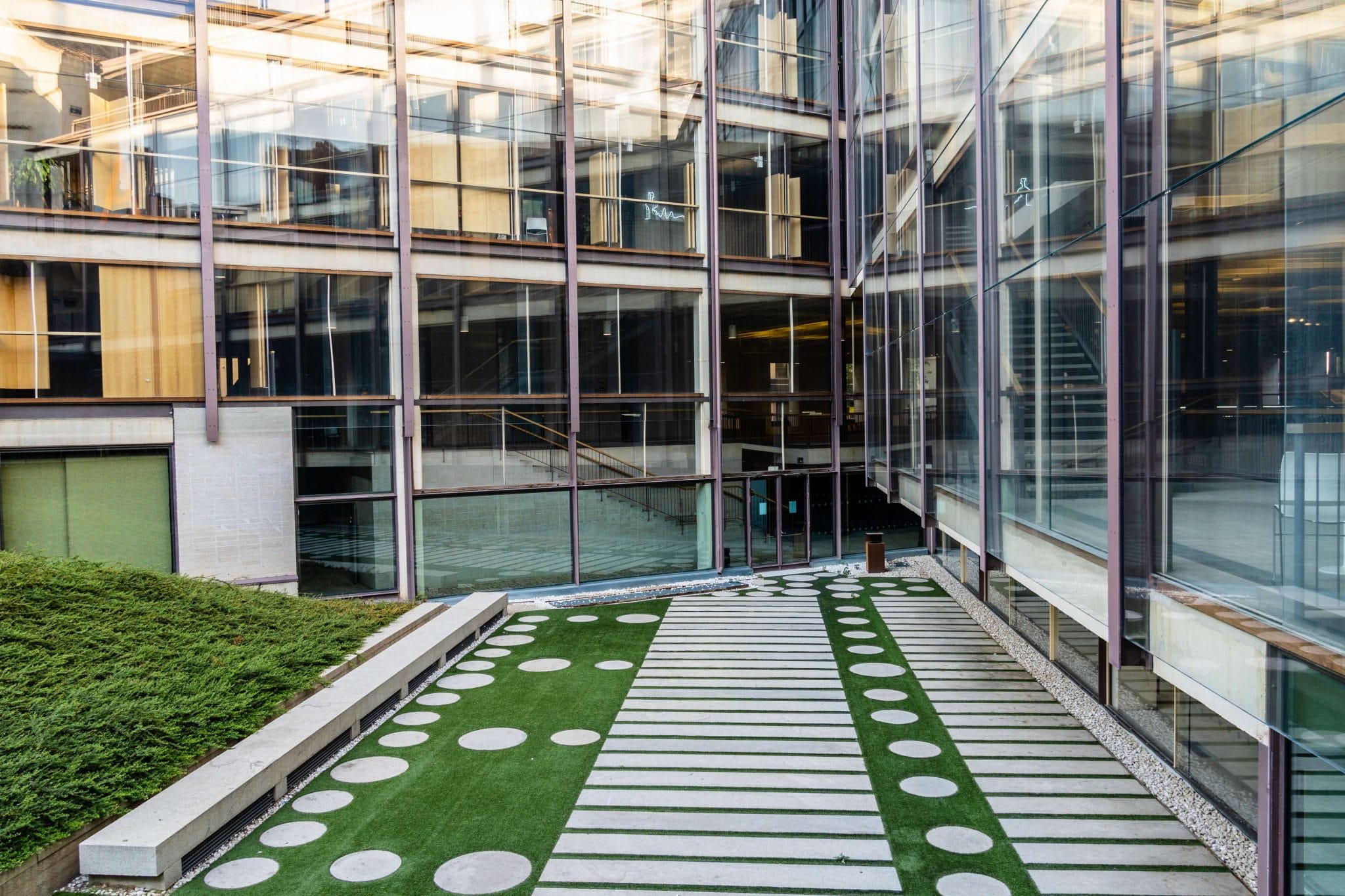 What to do in Chueca: an incombustible neighborhood and Pride epicenter