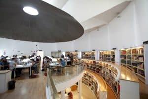 The 10 most beautiful libraries In Madrid
