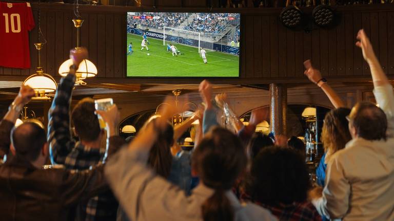 8 bars where to watch soccer in Madrid