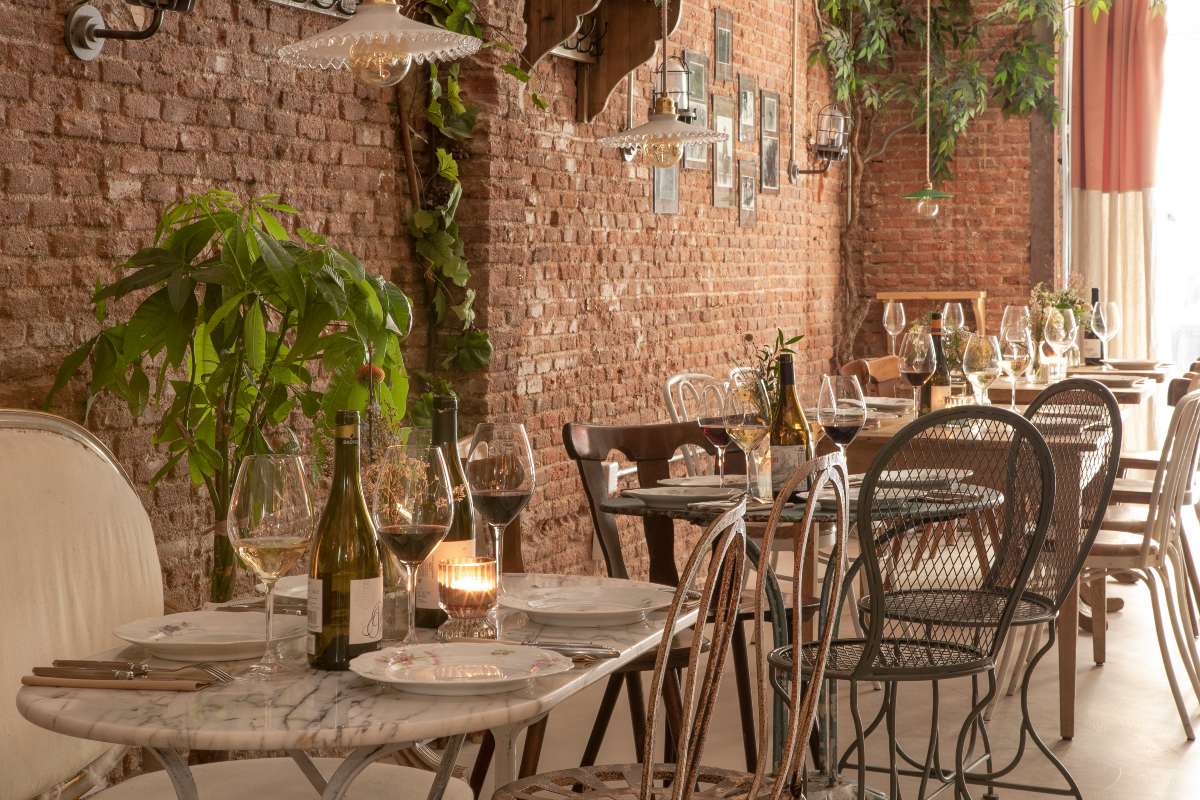 14 wine bars where you can drink and eat well in Madrid