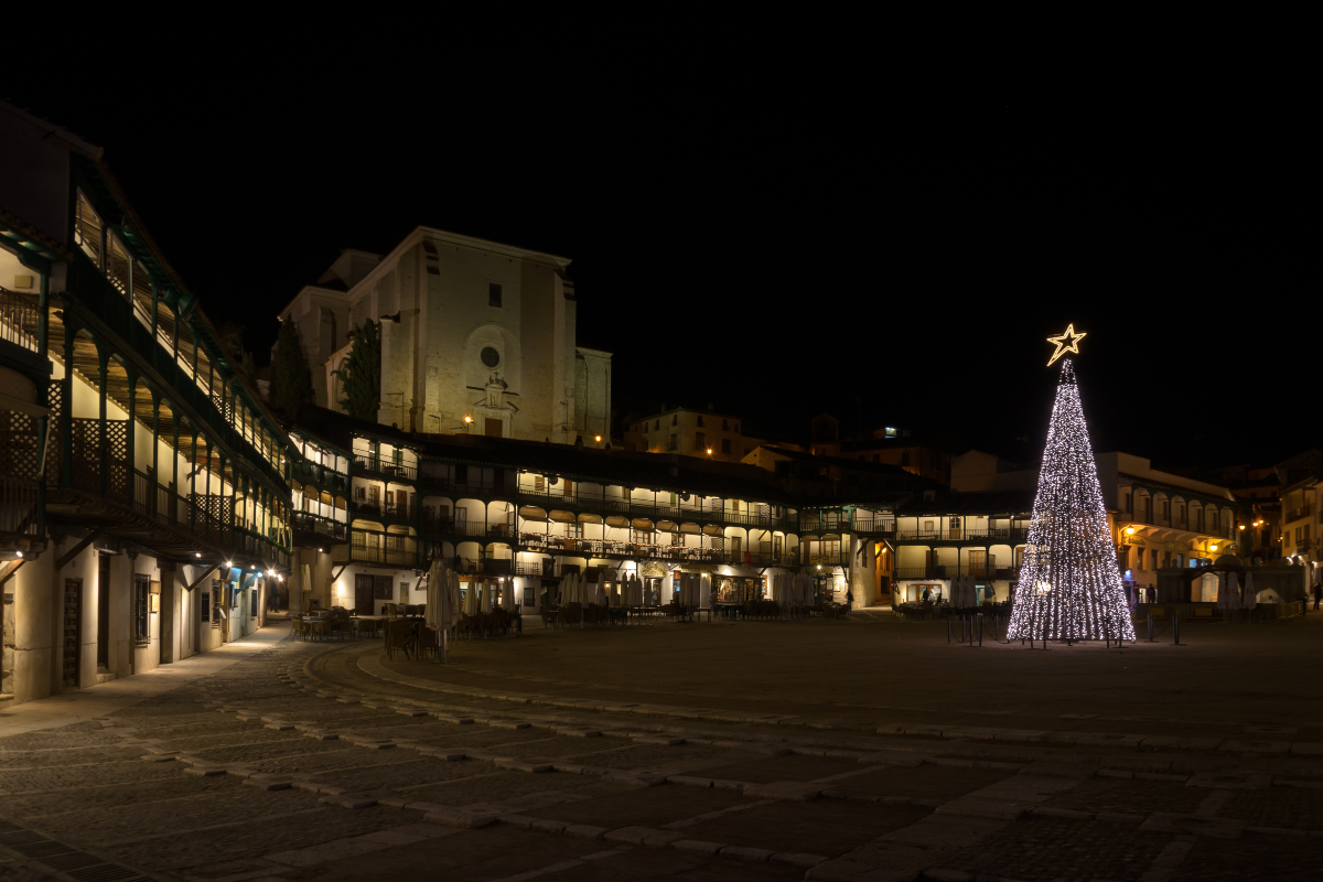 El Mercado de Las Luces convierte a Chinchón en pueblo navideño