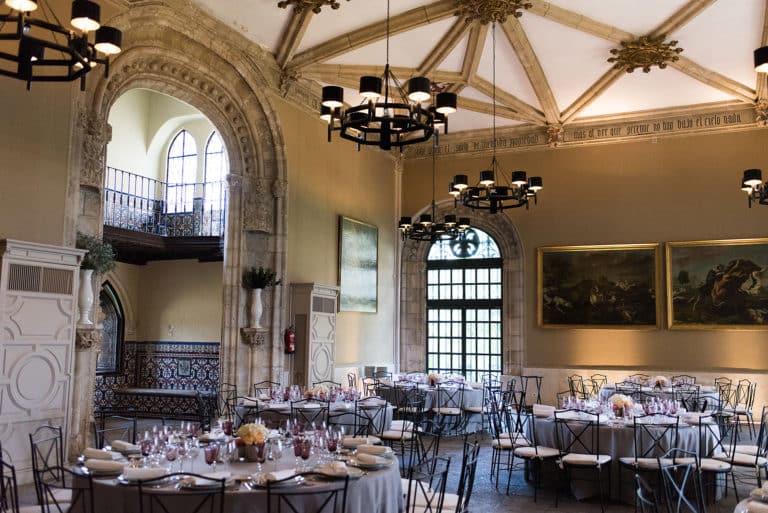 El Castillo de Viñuelas, la joya del siglo XVIII que puedes visitar a ...