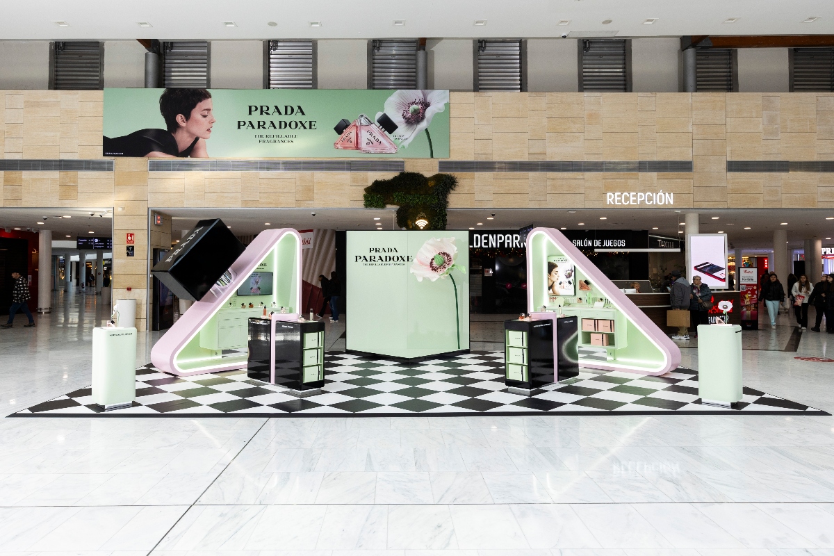 Vuelve el pop-up de Prada Paradoxe a Westfield Parquesur
