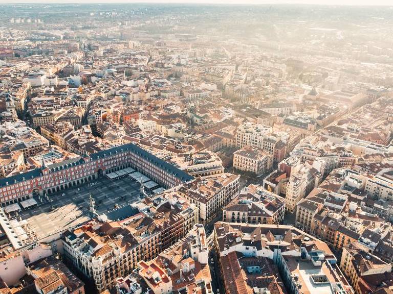 The registered population in Madrid is already enough to fill 87 ...