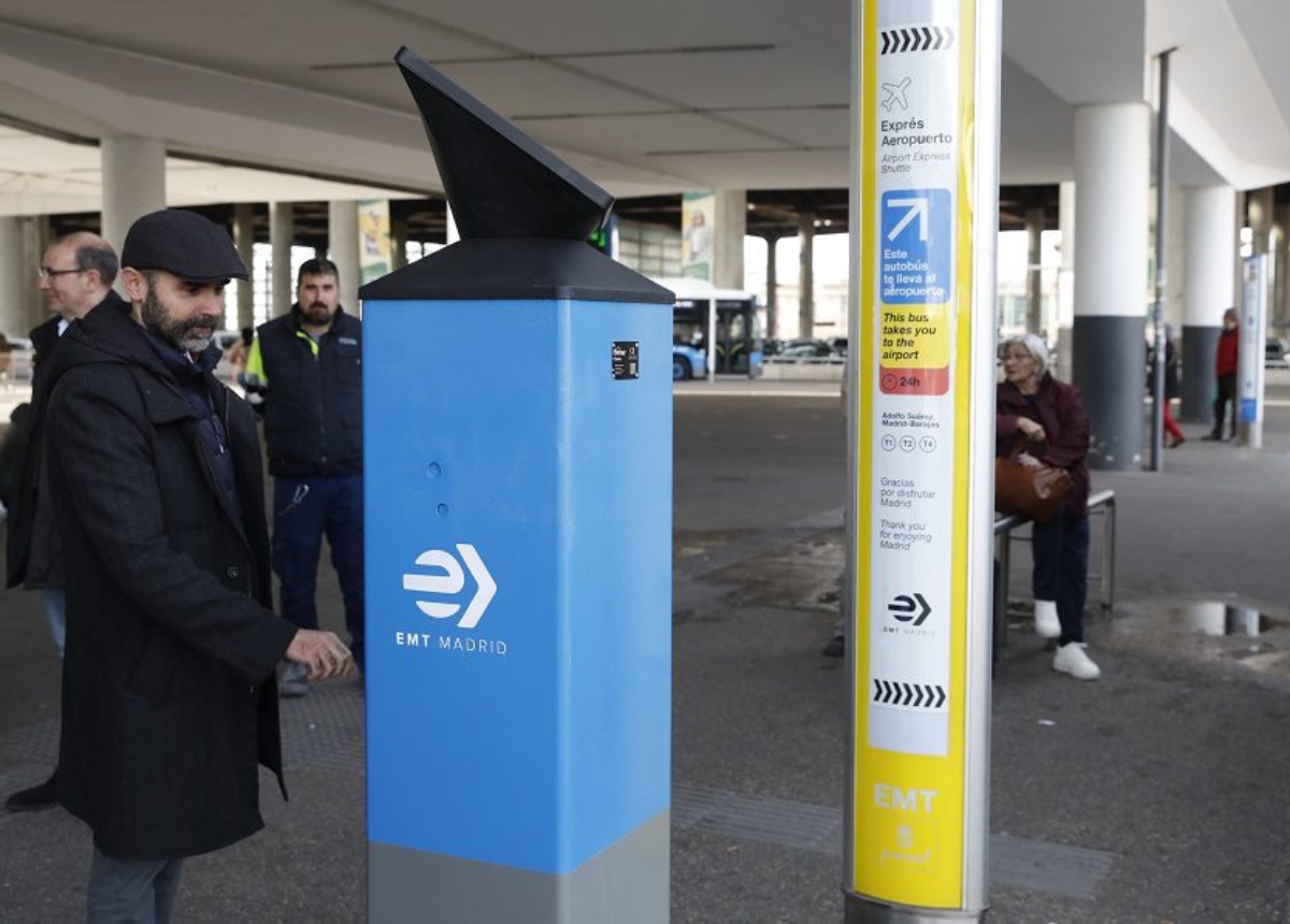 What are the new blue machines next to these bus shelters for?