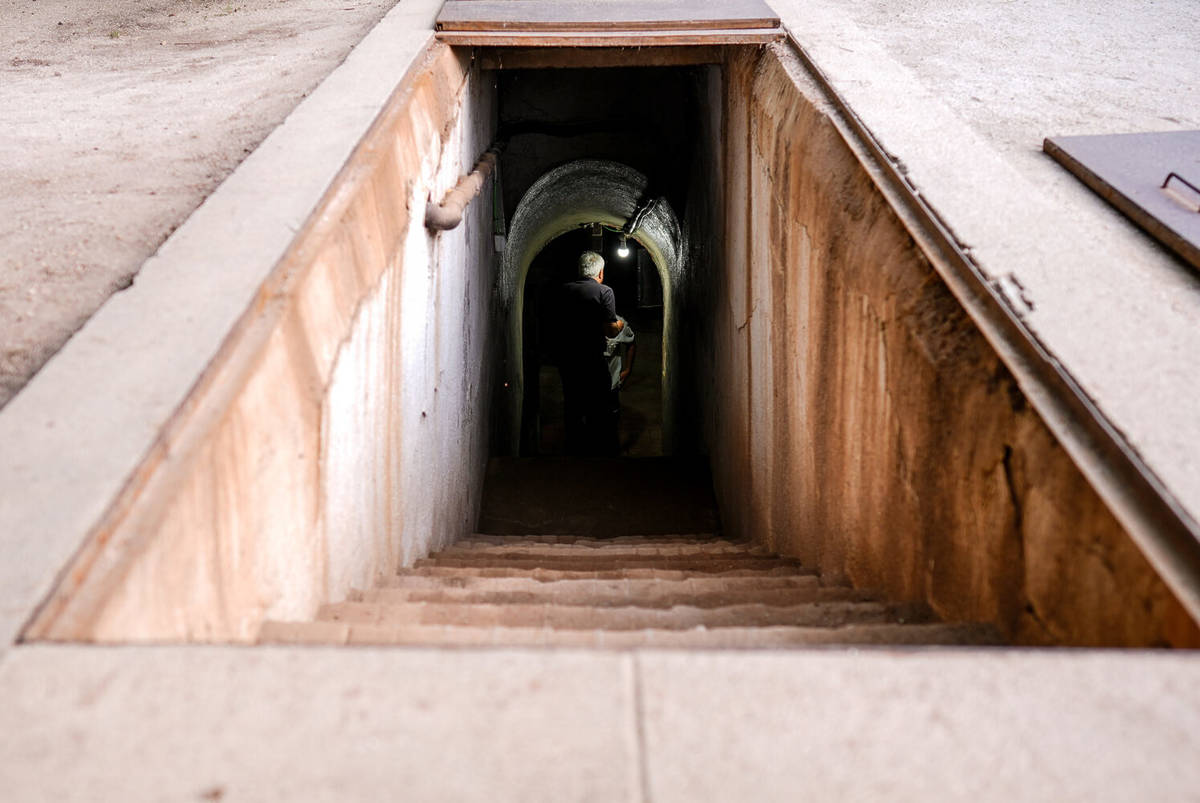 Like the Capricho bunker, but inside the M30: the historic space of the ...