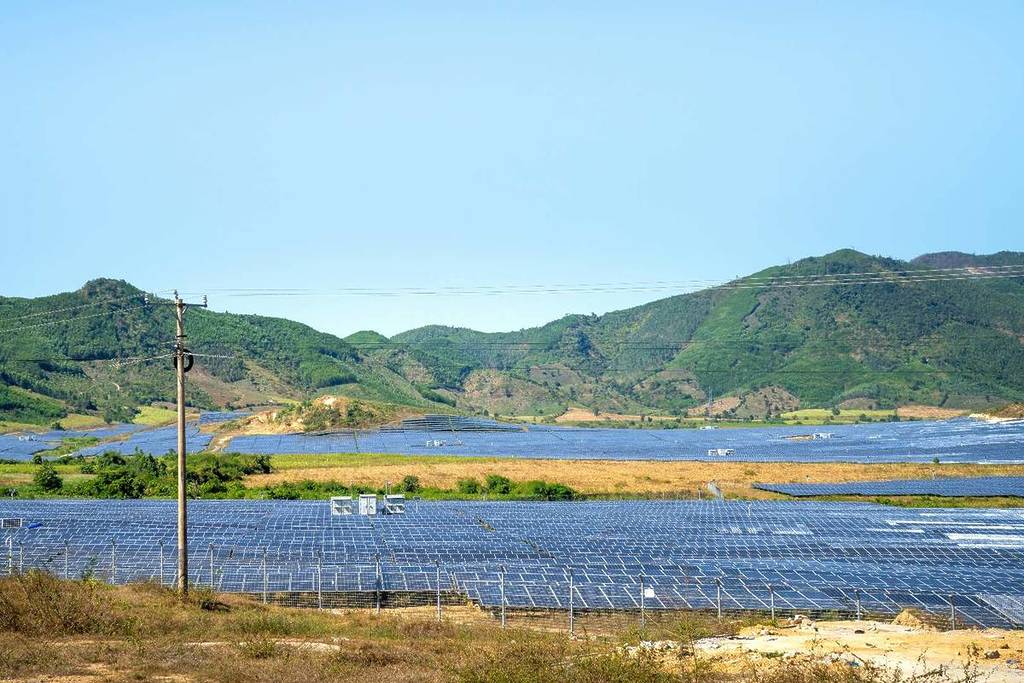 Madrid is preparing to host one of the largest solar power plants in ...