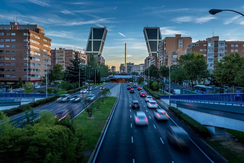 Madrid will veto 400,000 cars in 2026: how to find out if you will have ...