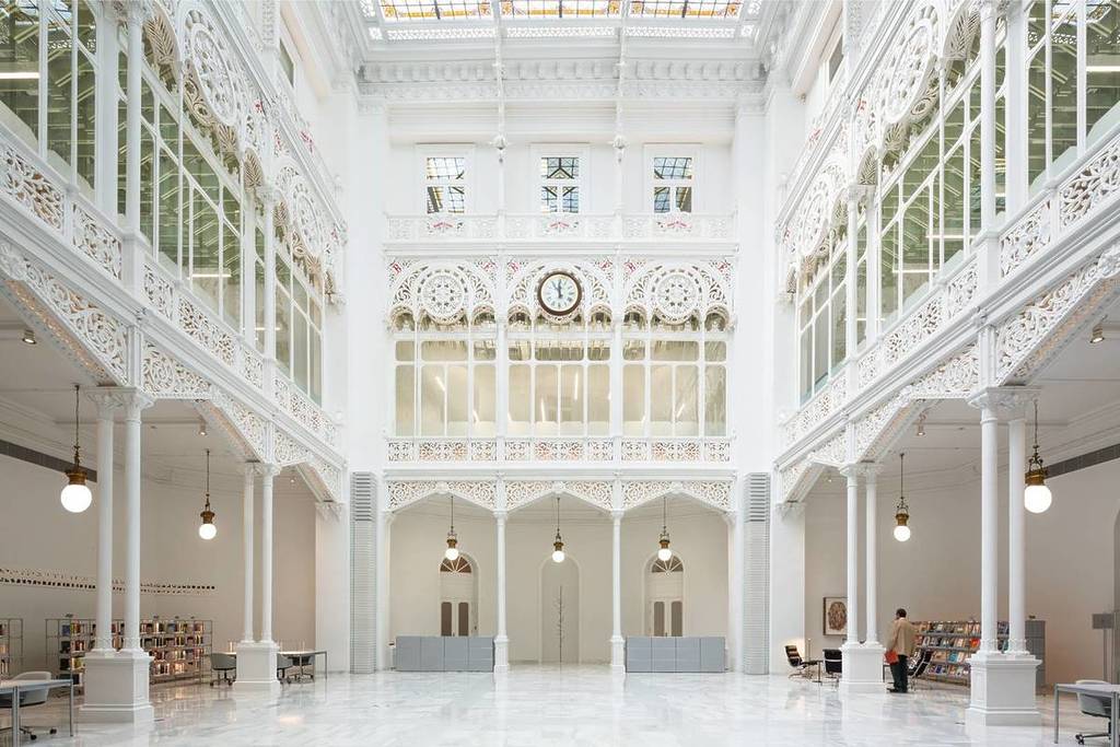 For the first time, the Banco de España offers guided tours for all ...