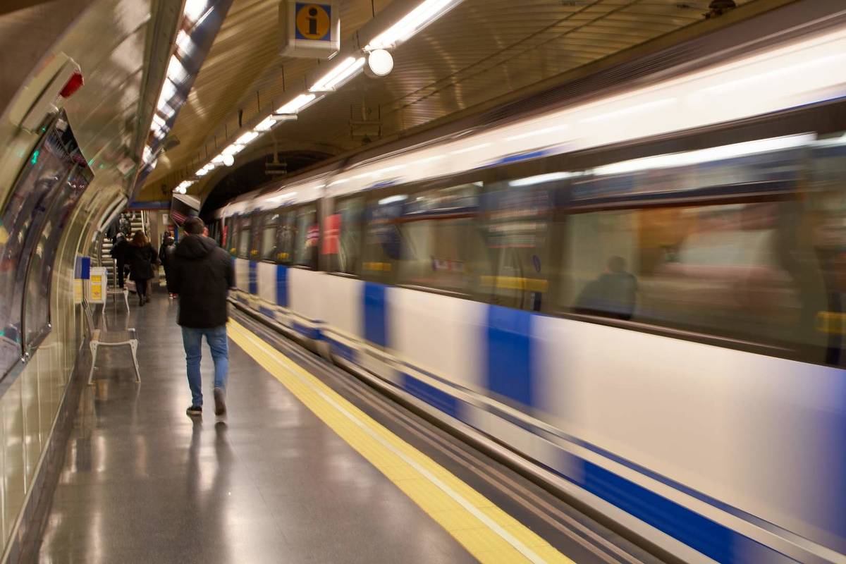 Confirmed: Metro Line 6 reopens tomorrow, 11 days earlier than ...