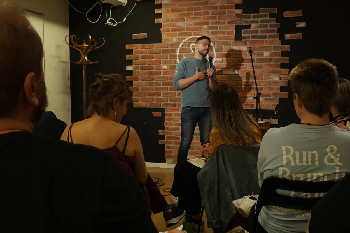 This was my experience learning to do stand-up comedy at a comedy school.