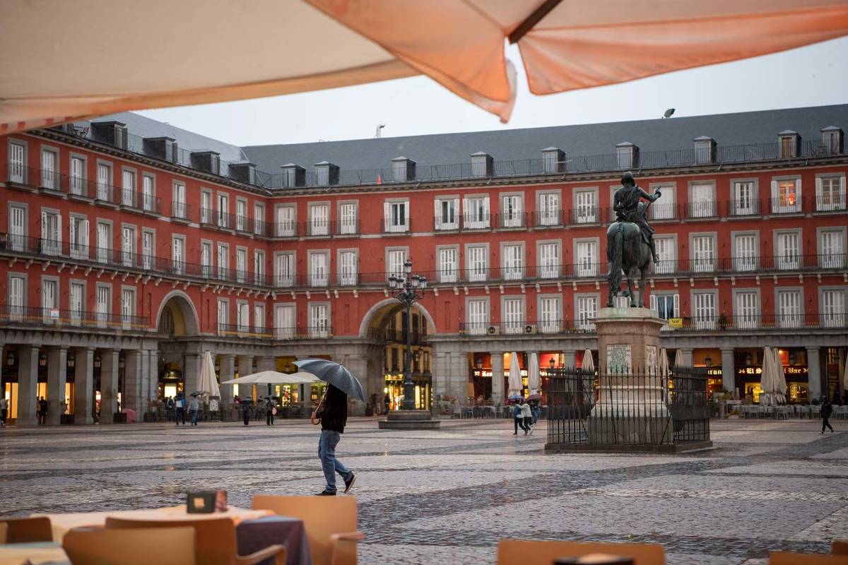 Fabelhafte Madrid Bei Regen Fotos