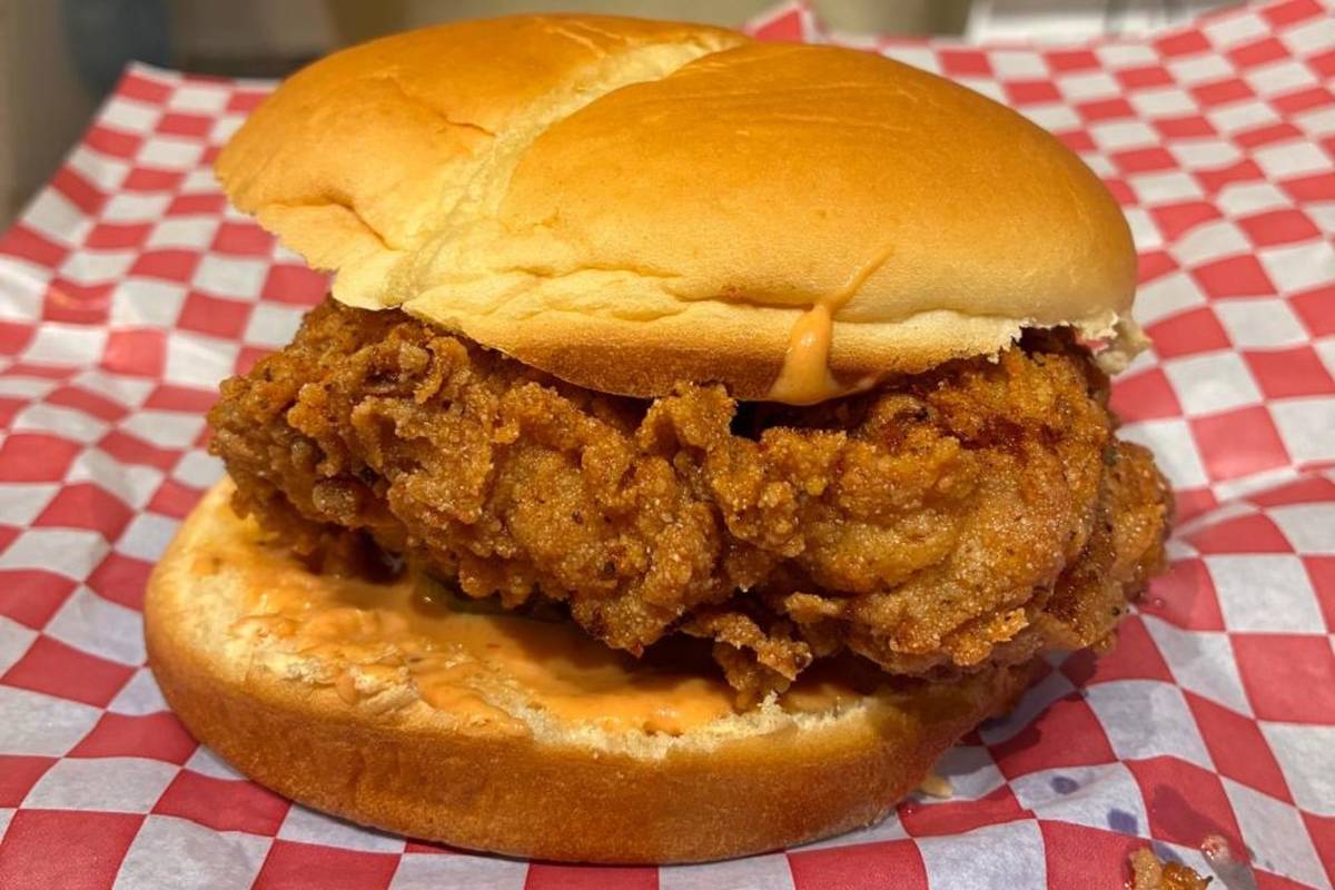 El proyecto de sándwiches de pollo frito que por fin abre restaurante ...