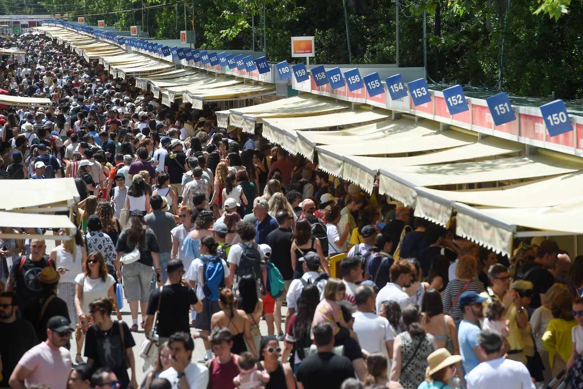 Guide to the 2026 Madrid Book Fair: authors signing books, activities ...