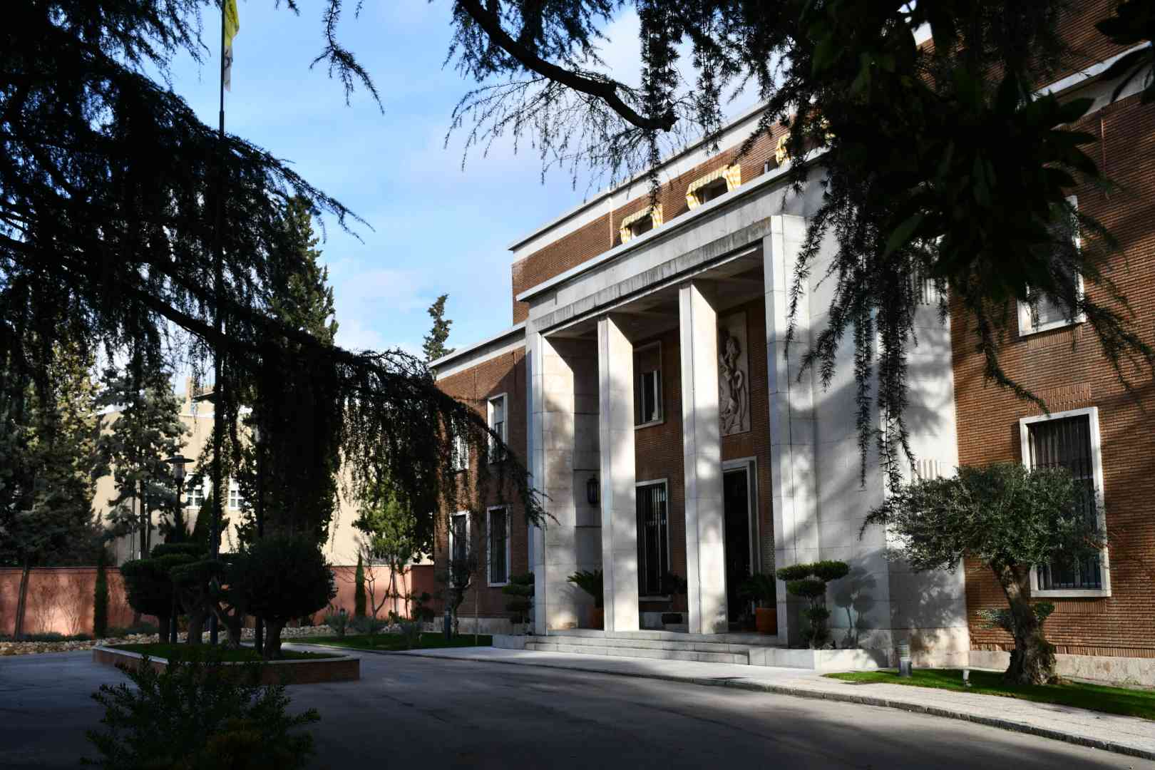 What the Apostolic Nunciature, where the Pope will stay, looks like ...