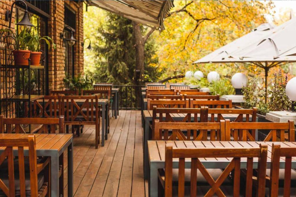 The most beautiful hidden and idyllic terraces in Marseille where you ...