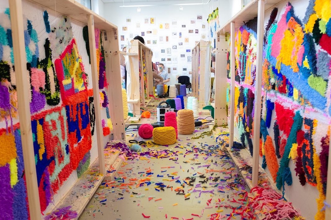 Yamlab Milano: il laboratorio artistico di tappeti personalizzabili
