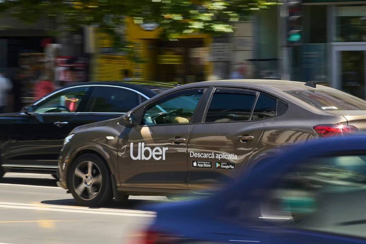 Des voitures autonomes bientôt à Milan ? Les robotaxis d'Uber ...