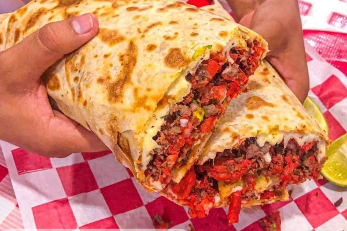 Lucas Burger: ¡Tienes que probar los burritos gigantes de MTY!