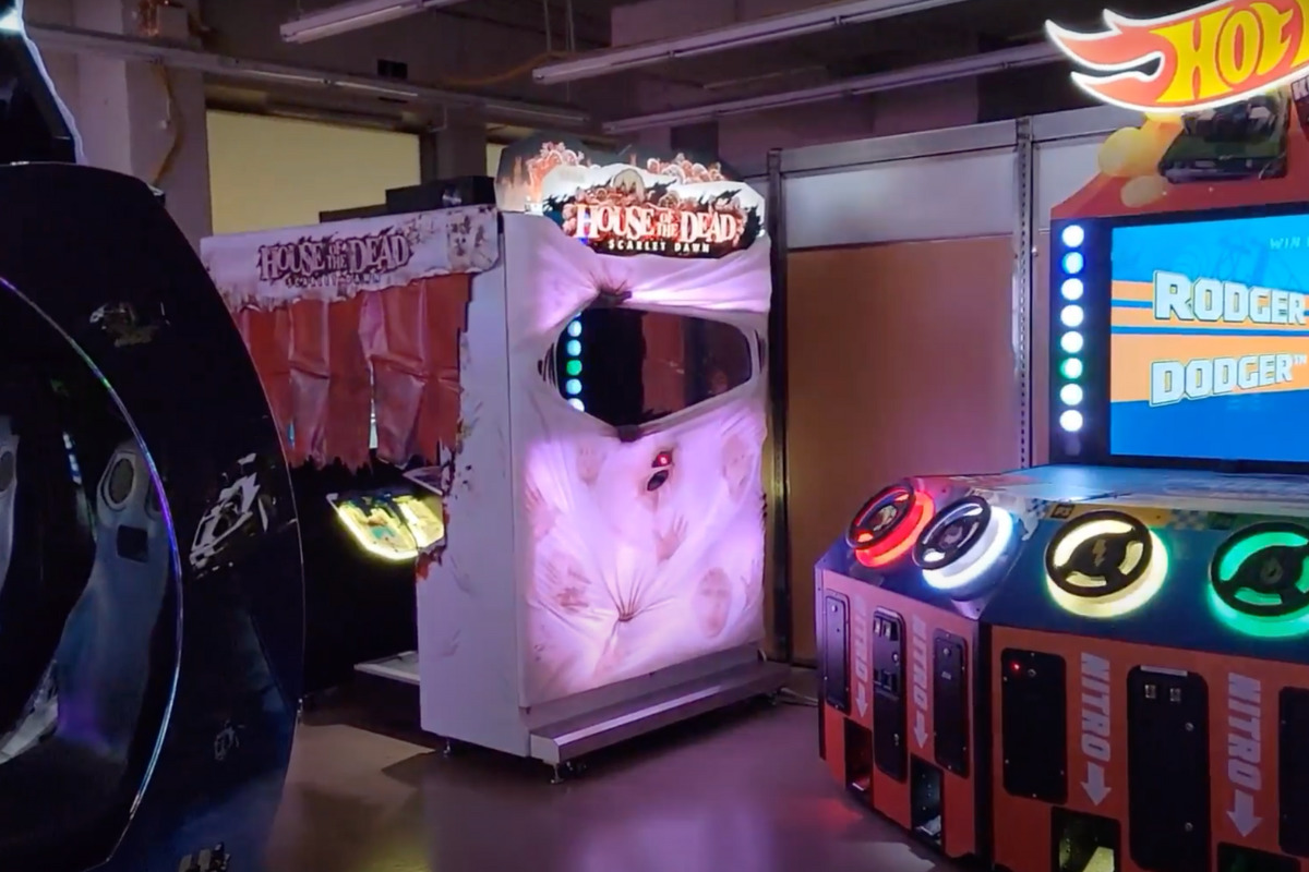 Découvrez le plus grand centre-d’arcade de Montréal