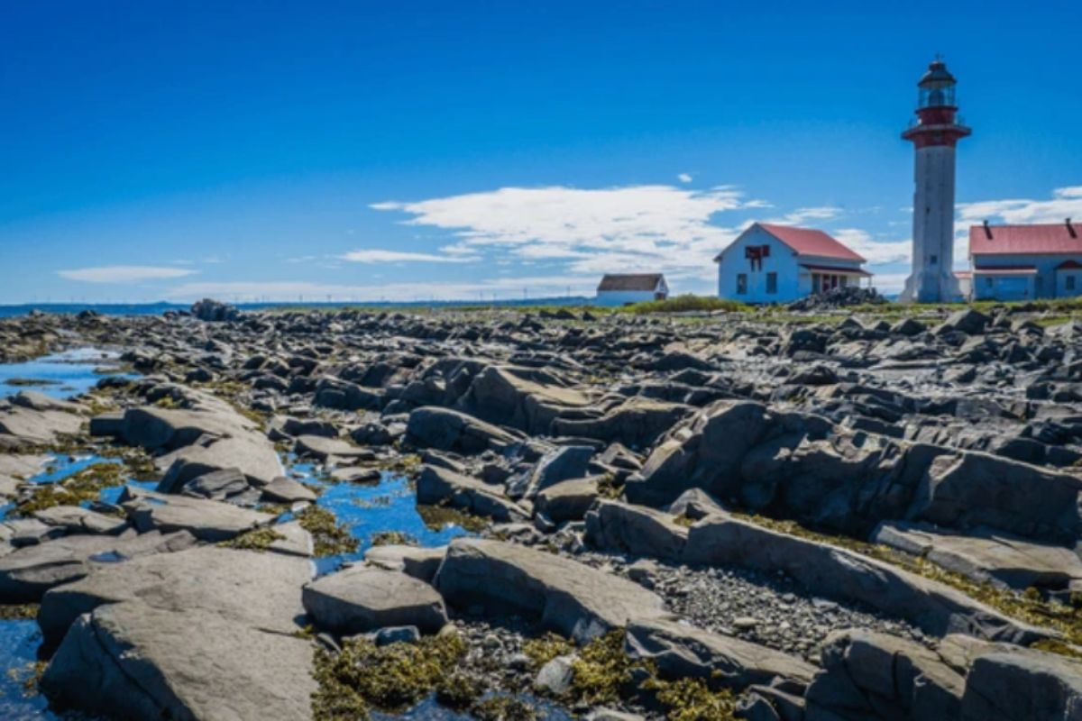 This Seaside Village Near Montreal Voted One Of Quebec's Most Beautiful