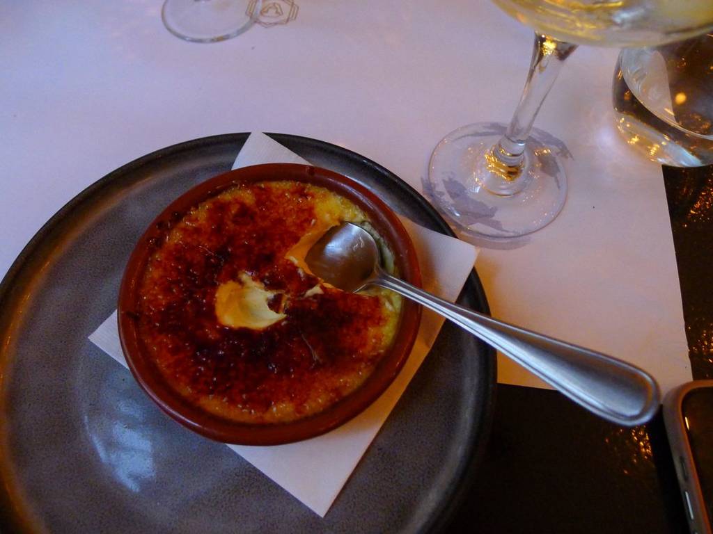 Un petit bout de Paris à Montréal - et la Brasserie 701 a un nouveau ...