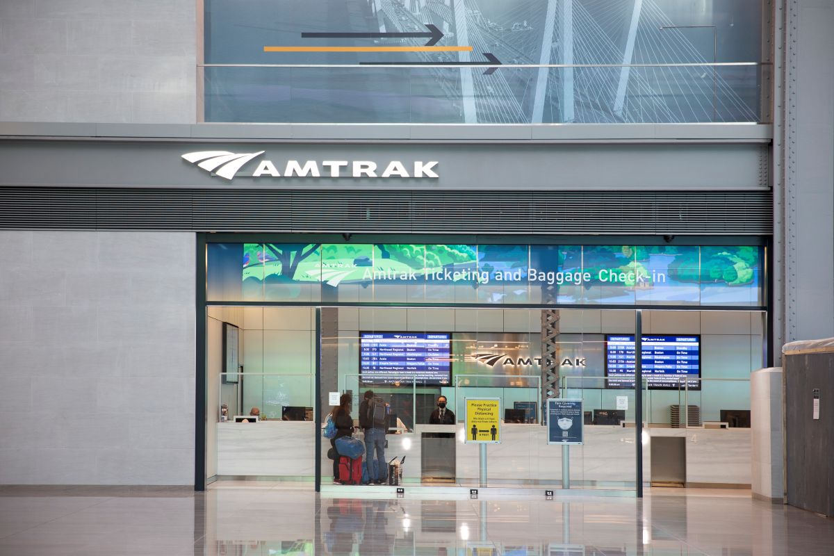 A Montreal-New York train from $75 - with the best views of the snow ...