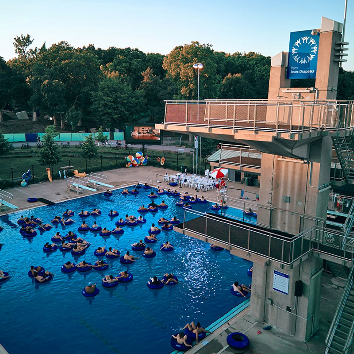 Floating cinema in Montreal—a pool for watching movies this summer
