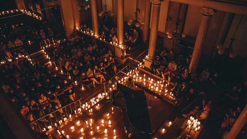 Candlelight : vivez la magie de Noël grâce à ces concerts classiques à la lueur des bougies ...