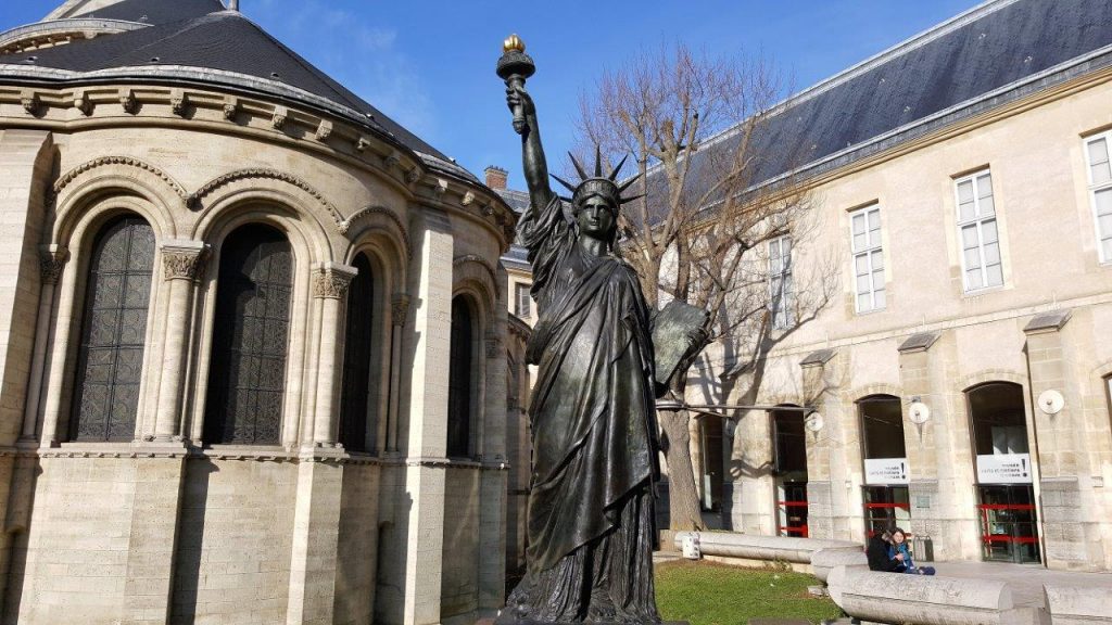 Où se trouvent les statues de la Liberté à Paris ? - Paris Secret