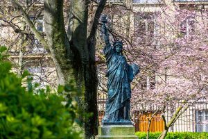 Où se trouvent les statues de la Liberté à Paris ? - Paris Secret