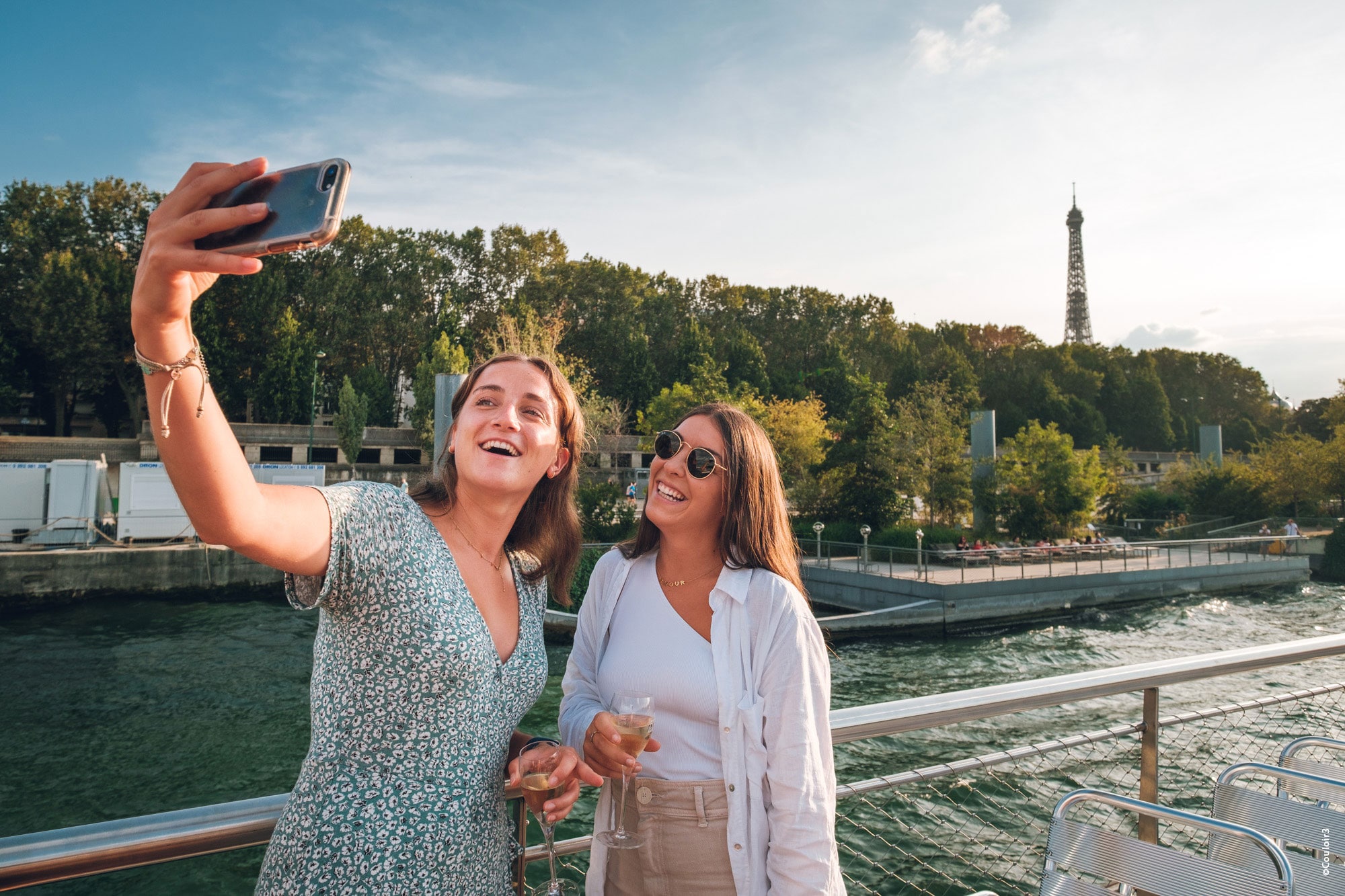 Die Besten Hausboot Restaurants In Paris Um Sie Zu Verwöhnen
