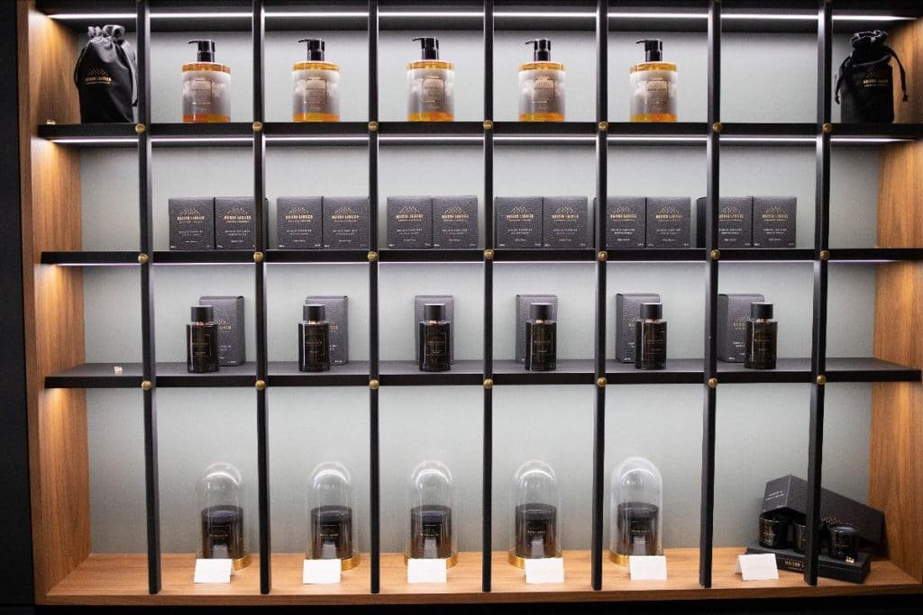 Un atelier de création de parfums ouvre ses portes à Paris