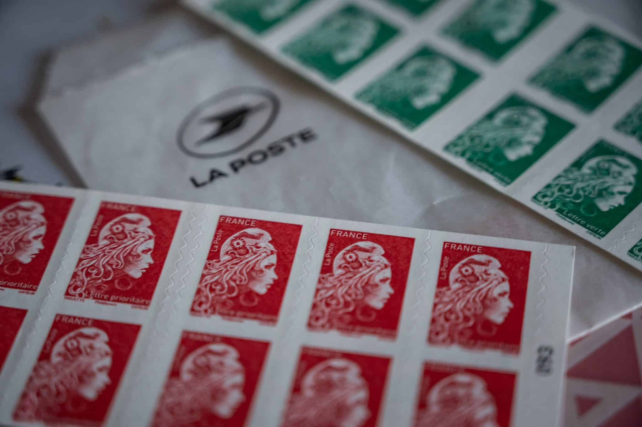 La Poste annonce officiellement la fin du timbre rouge