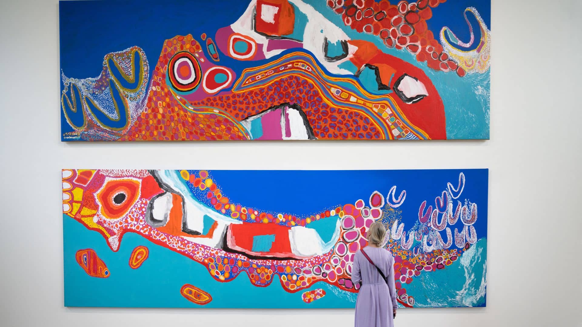 En ce moment : l'univers coloré de Sally Gabori à la Fondation Cartier