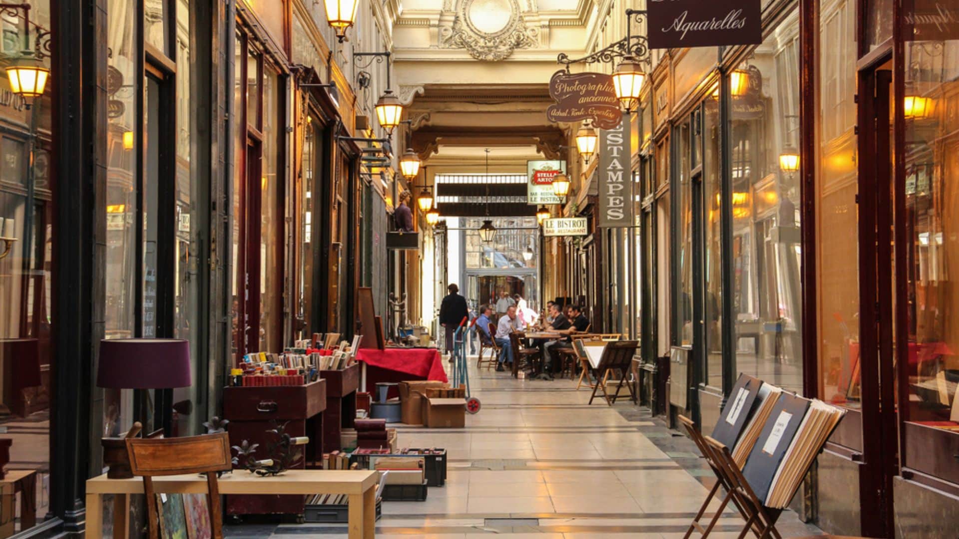 Passage Verdeau : le paradis des antiquaires et collectionneurs en ...