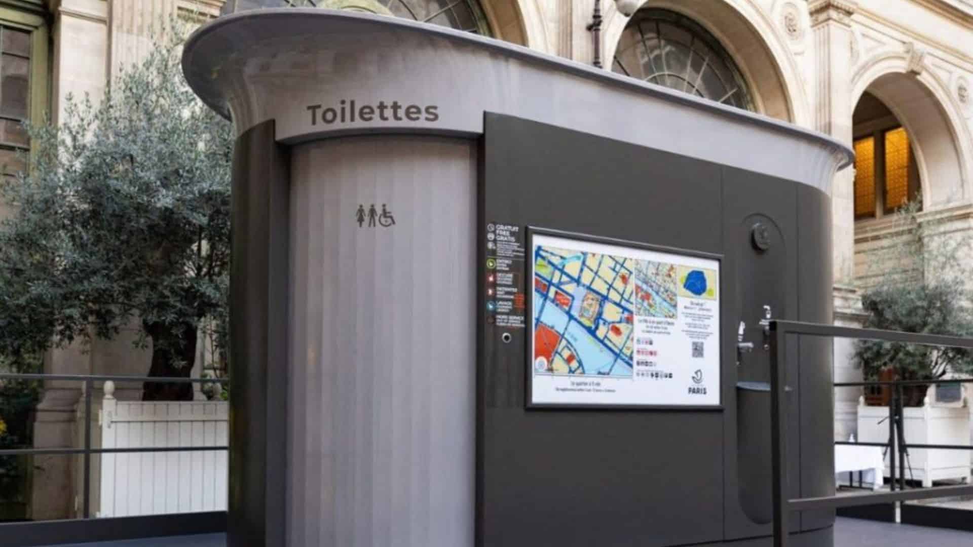 Paris: the city's new public toilets unveiled and deployed Paris: the city's new public toilets unveiled and deployed